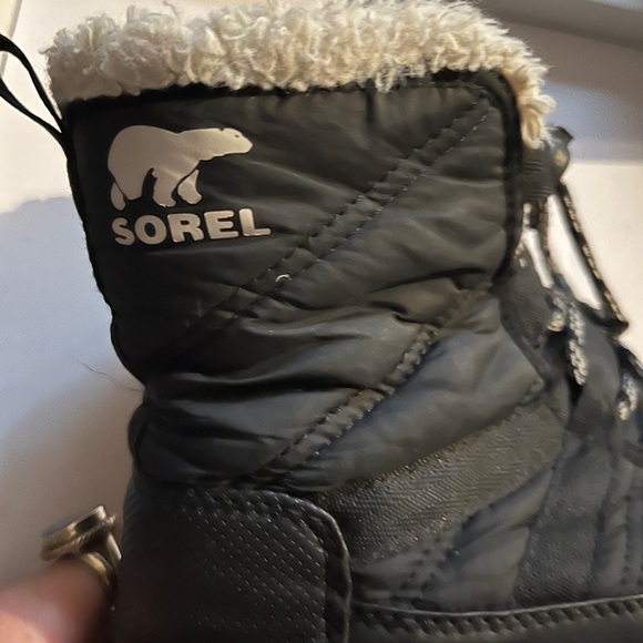 Sorel | Shoes | Sorel Kids 5 Ankle Stretchy Laces To Keep Snow Out ...